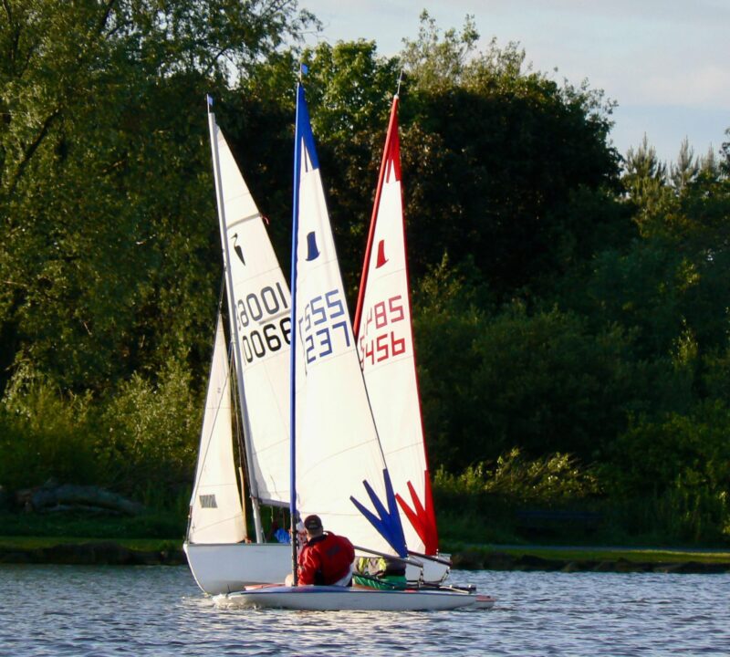 Walks | Yeadon Tarn | The White Swan